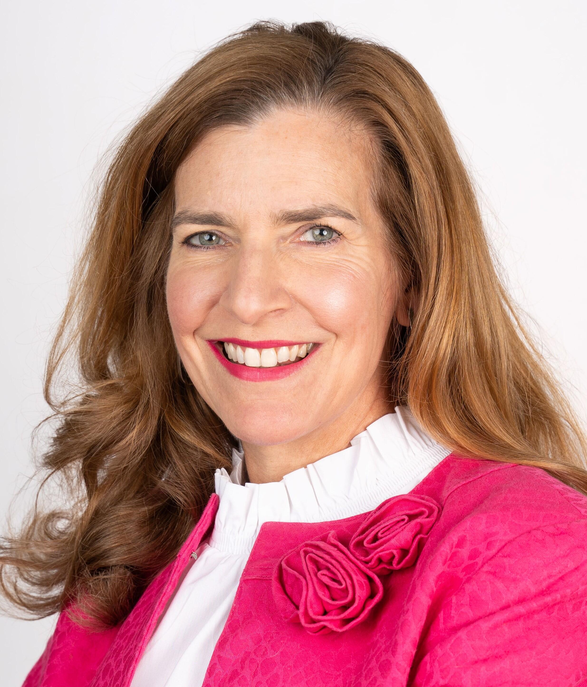 Julie Hennecy | Vistage Chair Executive Coach in Charlotte